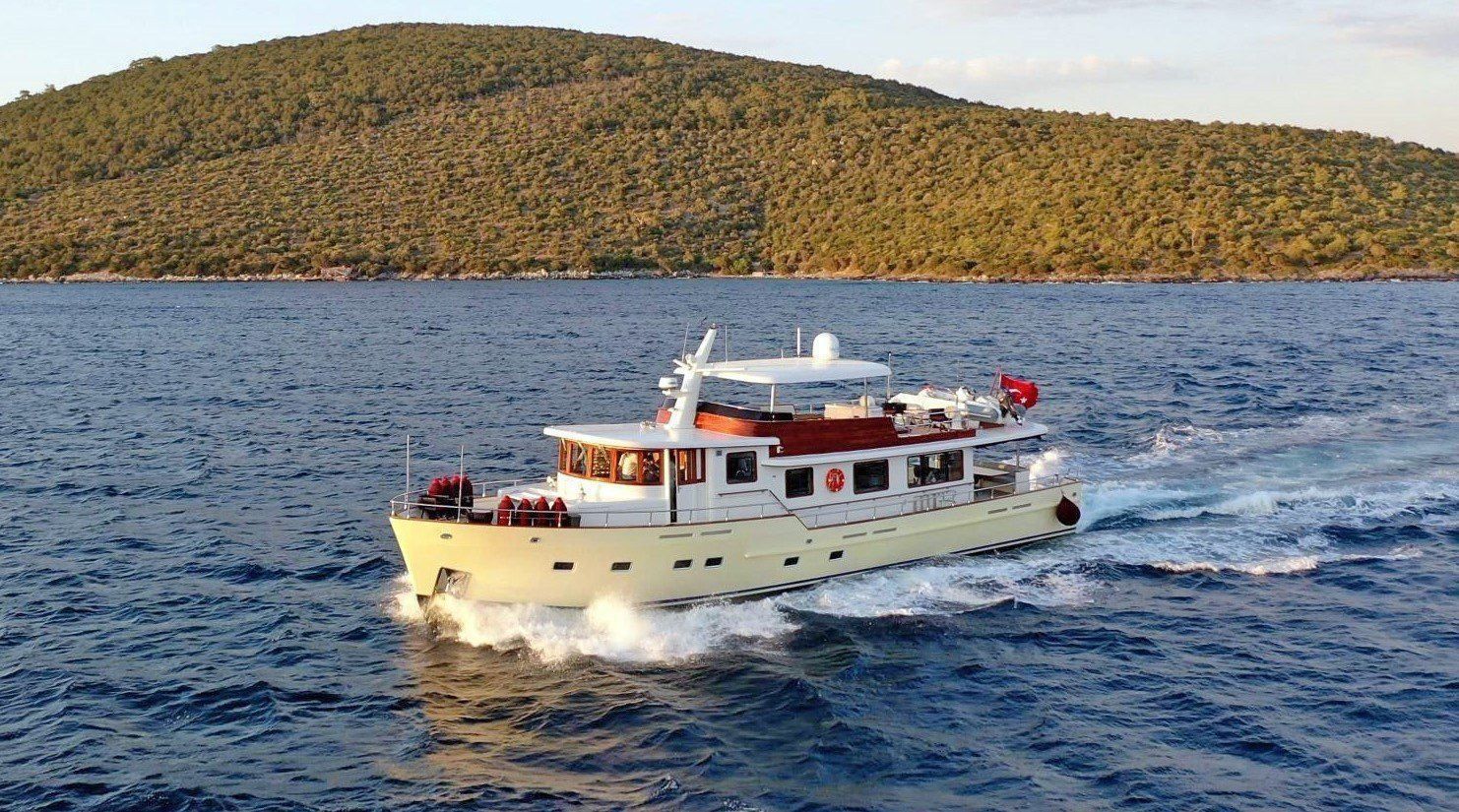 Classic Trawler Yacht - Luxury Yacht Charter in Turkey
